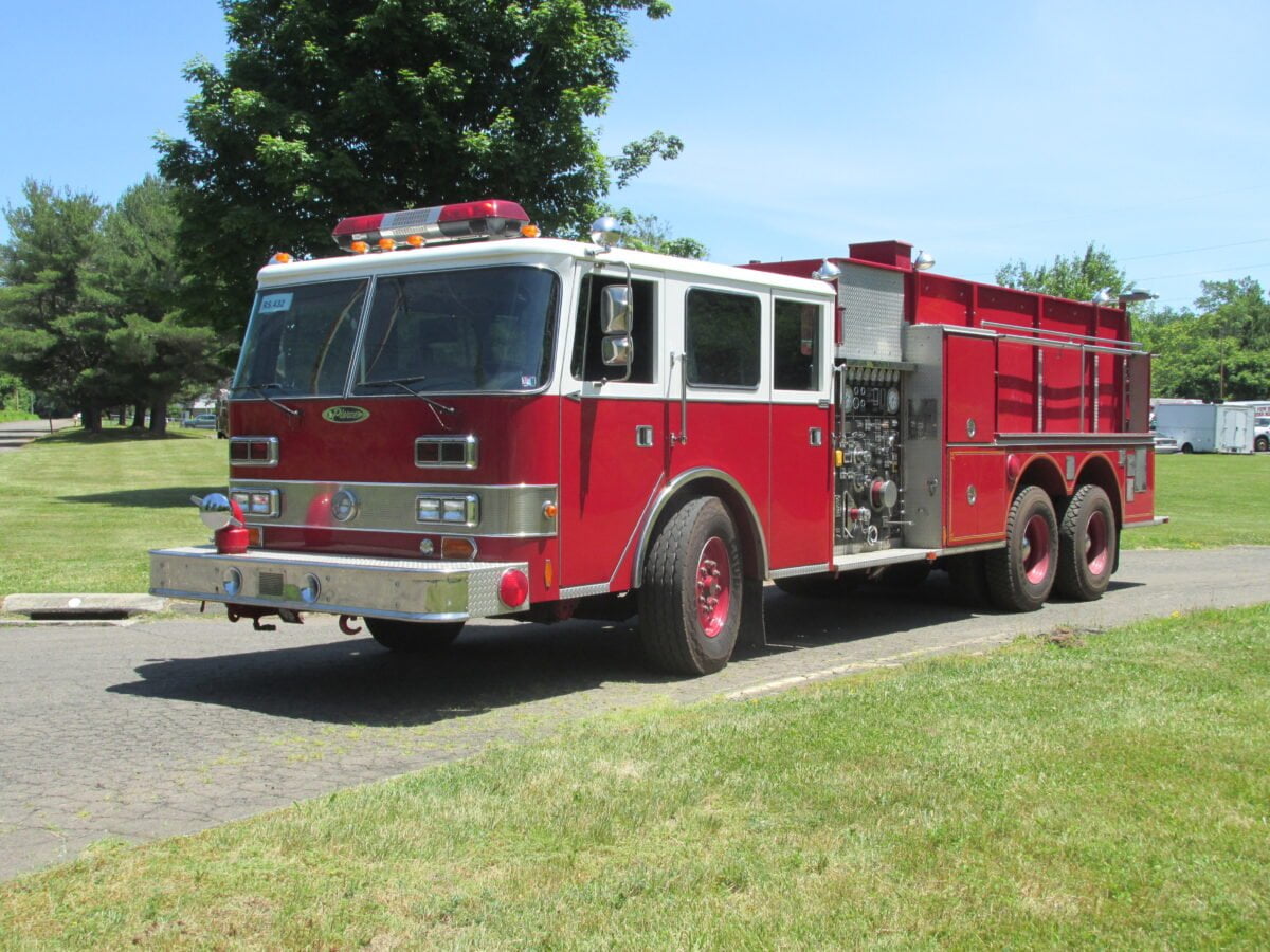1990 Pierce Tanker – New England Fire Equipment & Apparatus
